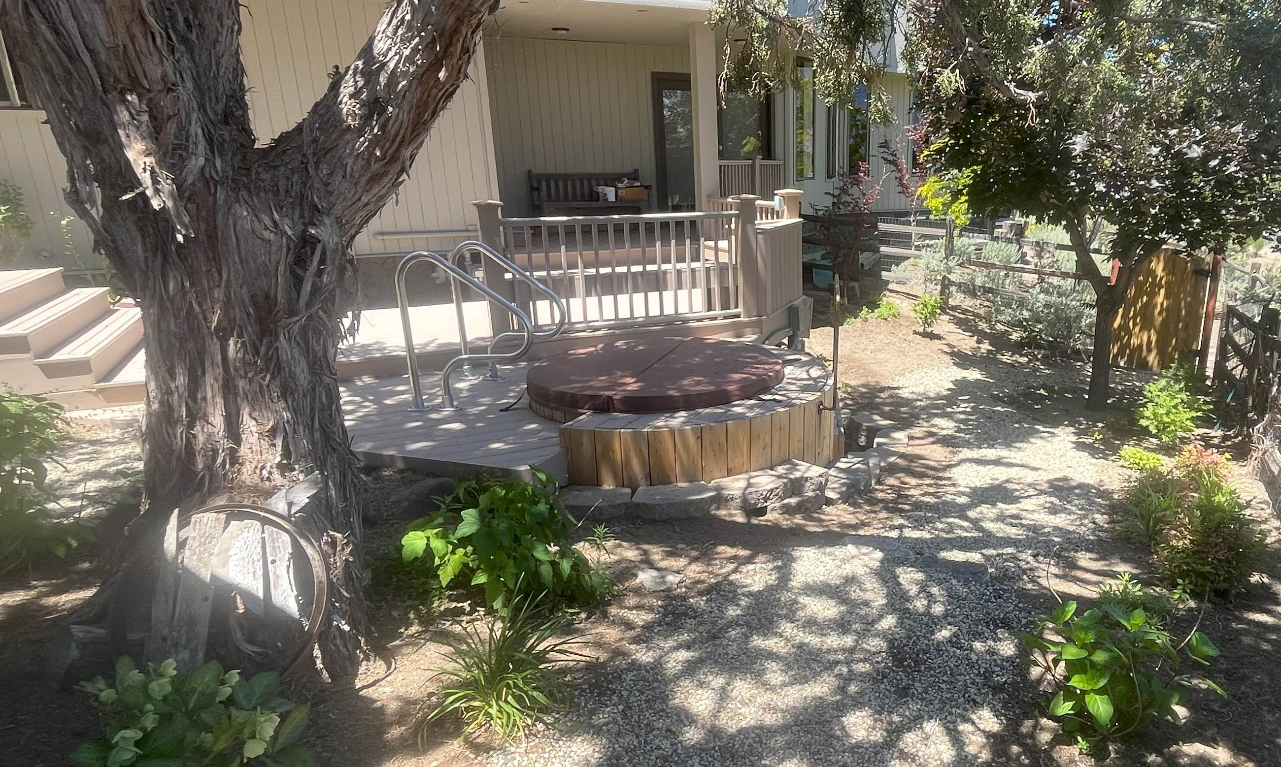 Hot Tubs – Tom Schuster Landscape Concepts